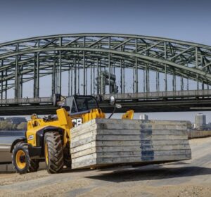 Boom Loader Rental Services in Dubai - Machinery Rental Service