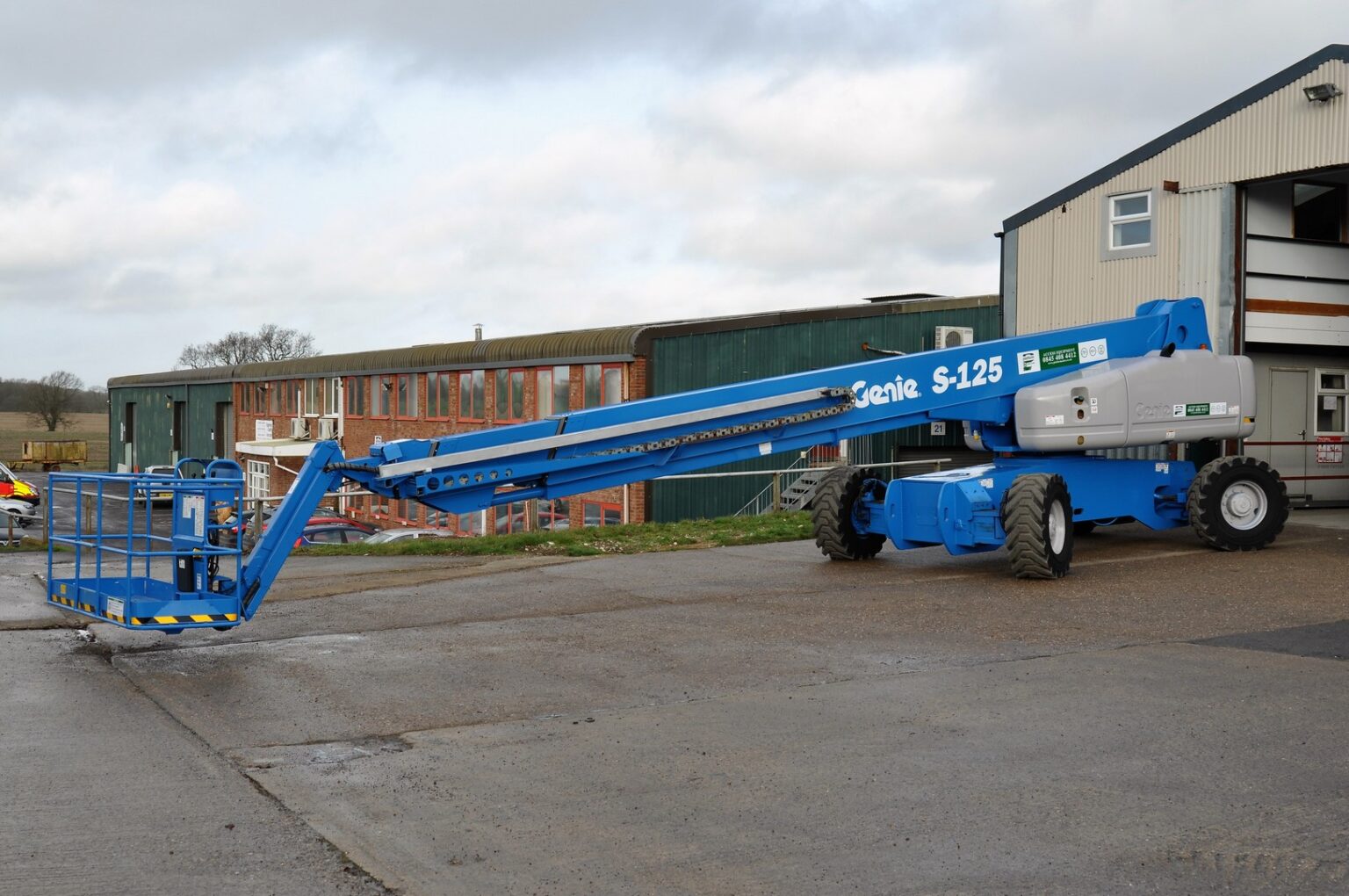 Boom Lift Rental In Dubai - Rent a Afforadble Boom Lift In Dubai